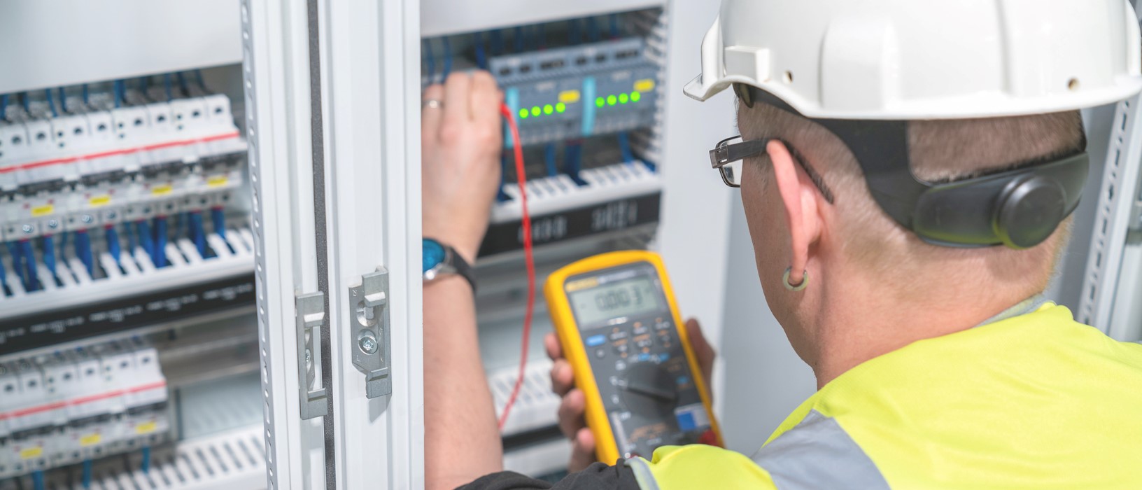 Welche Ausbildungsberufe gelten als Elektrofachkraft? | WEKA